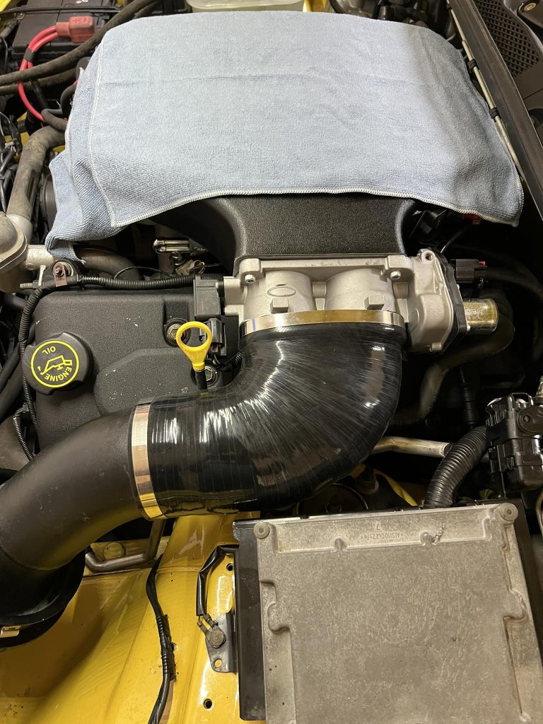 Dalta Autosports - XR8 twin throttle body silicon